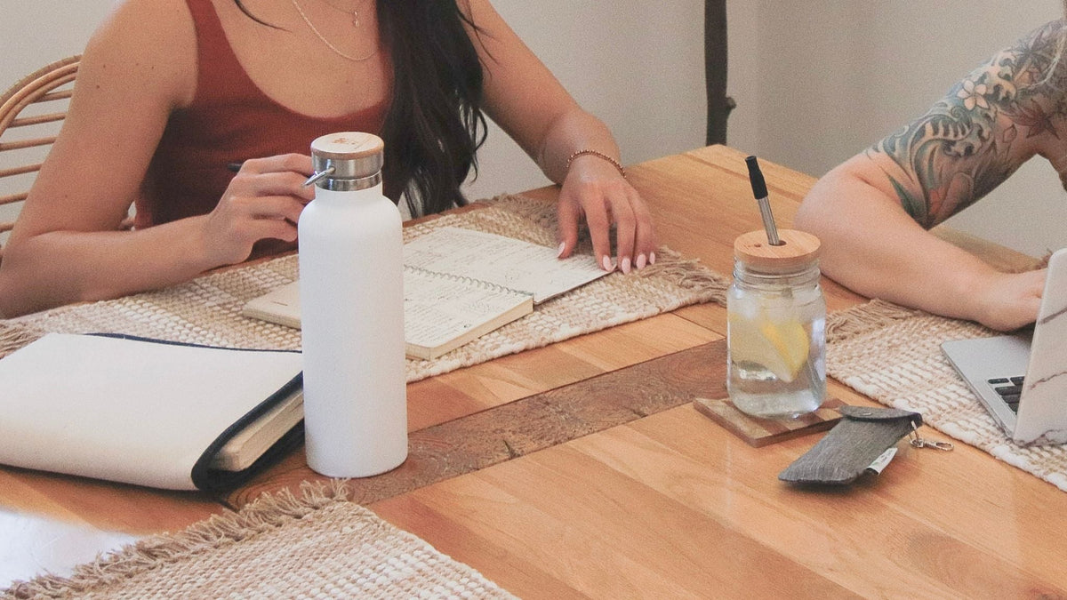 From Awareness to Action: How to Keep Living Plastic-Free Year-Round – me.motherearth